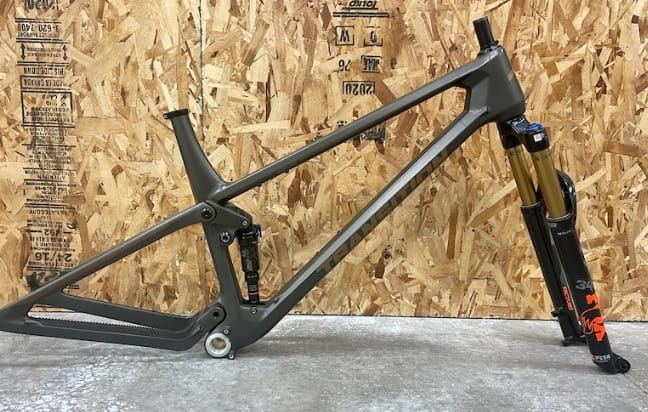 2022 Transition Spur frame and Fork Size Large For Sale