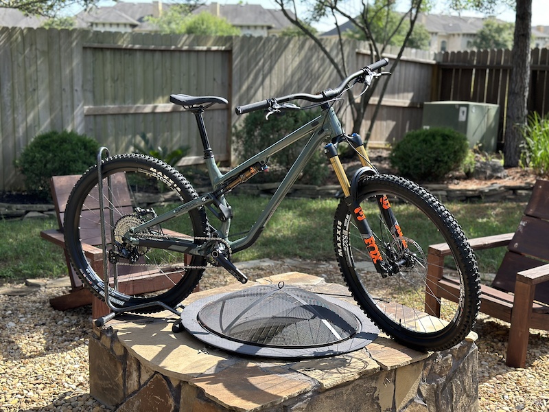 2022 Custom build Commencal Meta TR For Sale