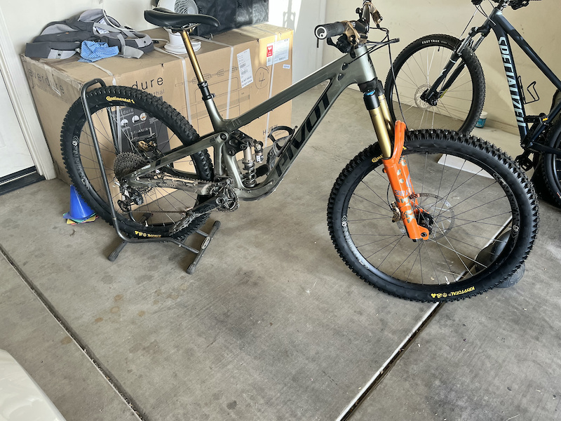 2022 Pivot Firebird XTR Team /EXT Coil Shock For Sale