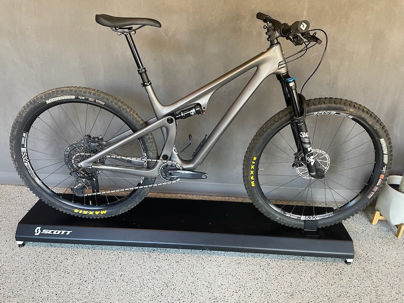 2022 Yeti SB115 C2 / Large / Anthracite Grey *Price Drop* For Sale
