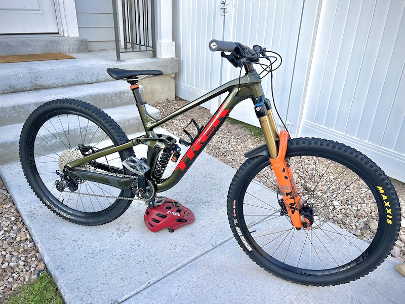 2022 Trek Slash- M/L (XT, Fox Factory Suspension) For Sale