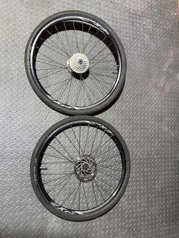 2021 Sx-2 disc 700c Giant gravel/road wheelset For Sale