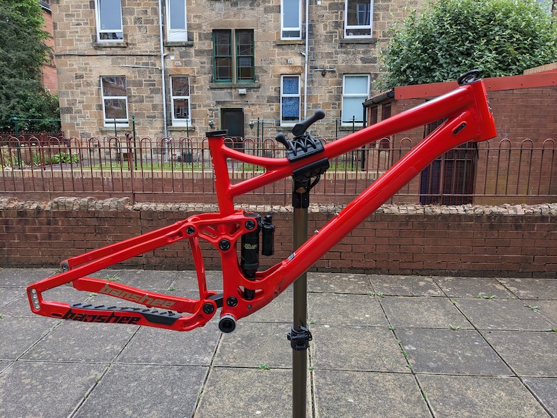2020 Banshee Titan Frame Large Red Super Deluxe For Sale