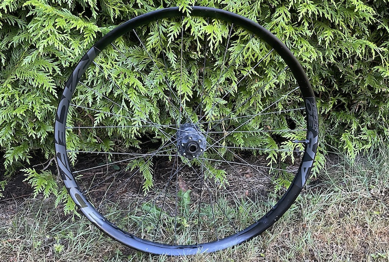 2022 Race face arc 30 dt Swiss 370 hub FRONT ONLY For Sale