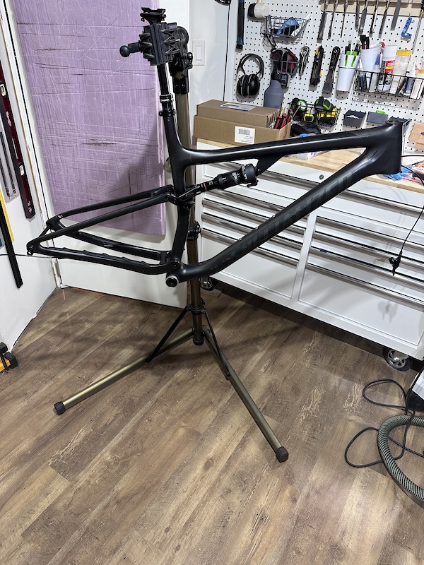2021 Specialized Epic Evo Comp frame For Sale