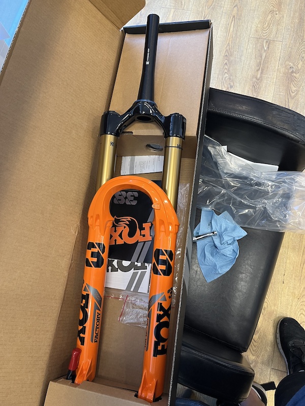 2022 Fox 38 factory orange For Sale