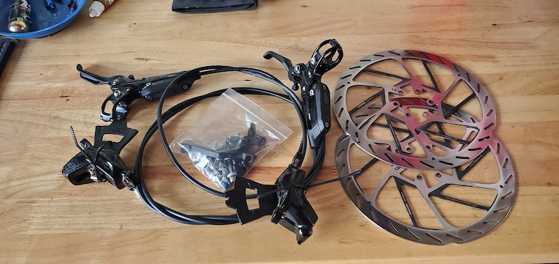 2022 Sram Code RSC Brake Set W/ HS2 Rotors 200mm For Sale