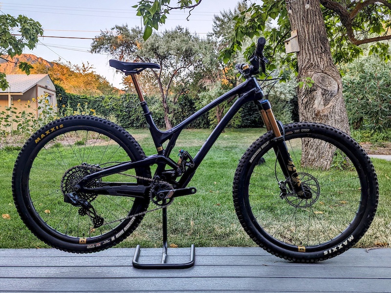 2022 EVIL FOLLOWING V3 - FOX Factory + Carbon Wheels + AXS For Sale