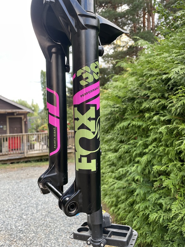 2022 Fox 38 Performance For Sale