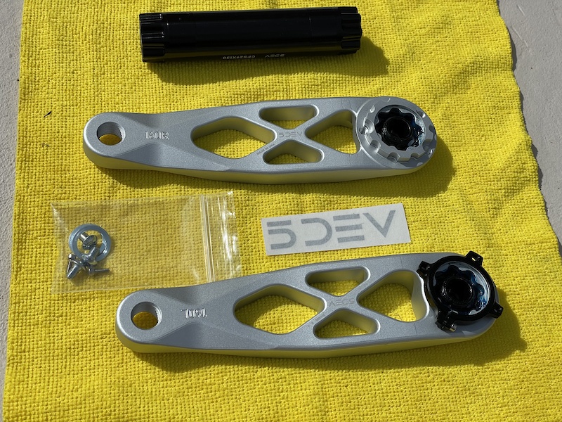 2023 NIB 5DEV R-Spec Cranks 160mm, dub spindle For Sale