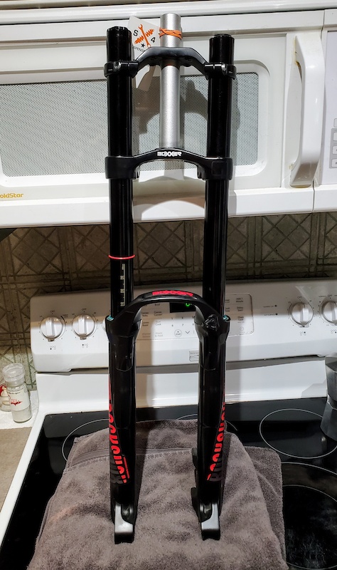 2018 Rockshox Boxxer 27.5 with Damper Charger upgrade For Sale