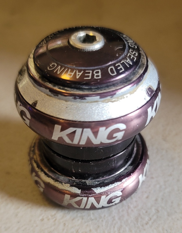 Chris King AHeadset 1 1/8" straight steerer For Sale