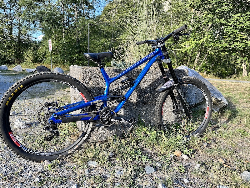 2022 Custom Build w/ Custom Paint Job Commencal FRS For Sale