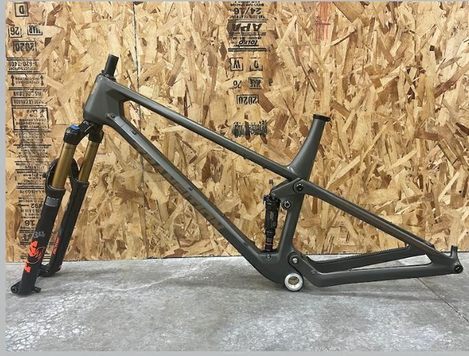 2022 Transition Spur Frame + Fork For Sale