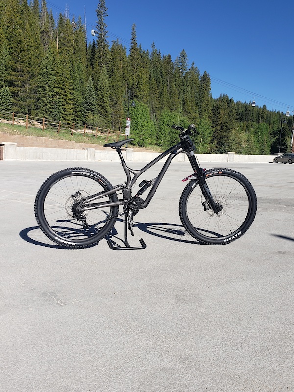 2022 Commencal Supreme V4 DH 29/27 For Sale