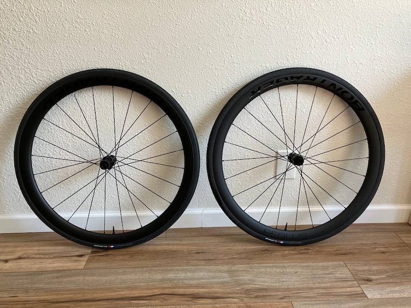 2022 Bontrager Aeolus Pro 37 TLR carbon wheelset For Sale