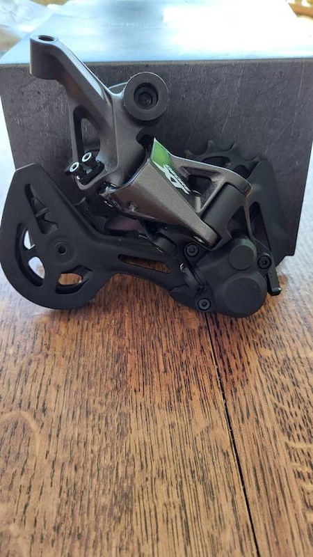 2022 Brand new in box 12 gear XT derailleur RD-M8100-GS For Sale