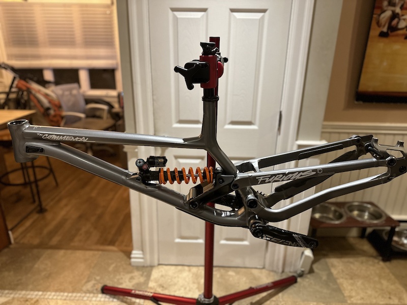 2021 Commencal Furious Frame with parts For Sale
