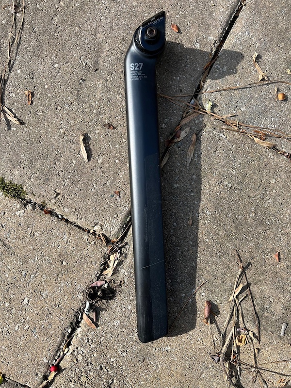 2018 Canyon S27 carbon seatpost for Aeroad. For Sale