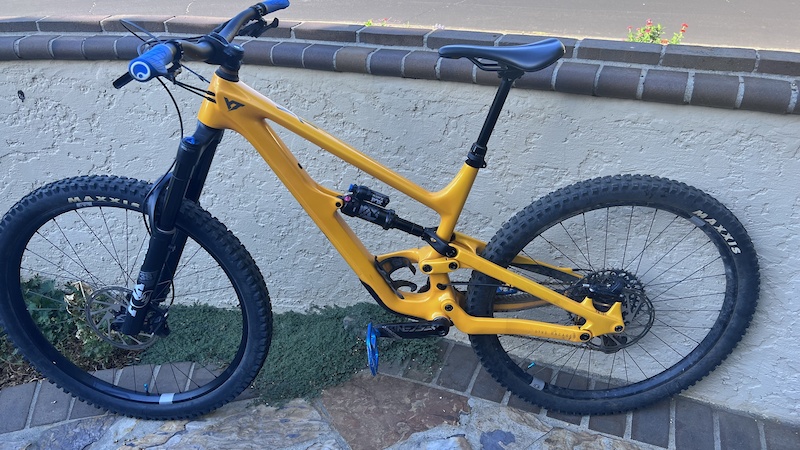 2022 YT Capra Core 3 For Sale