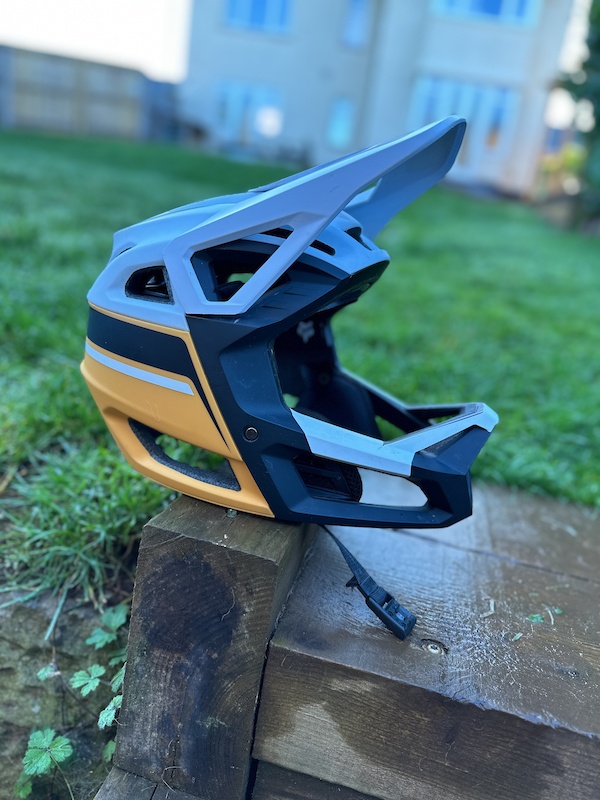 2023 Fox racing proframe rs size medium For Sale