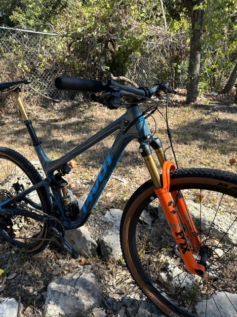 2023 Pivot Mach 4 SL - Live Valve Custom Build - LG For Sale