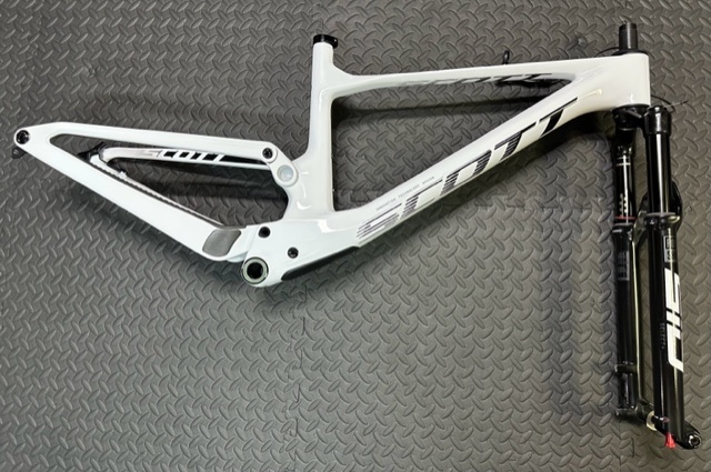 2022 Scott Spark RC Pro Frame Fork Handlebars For Sale