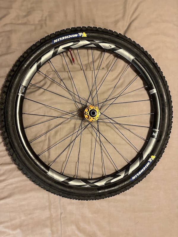 Hope Pro4 on Carbon rims 27.5” For Sale