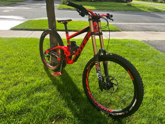 2015 Scott Gambler 710 – Small – MINT condition For Sale