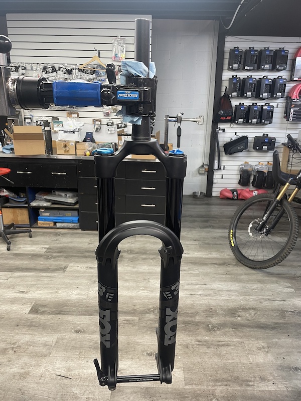 2023 Fox 38 Performance series E-spec For Sale