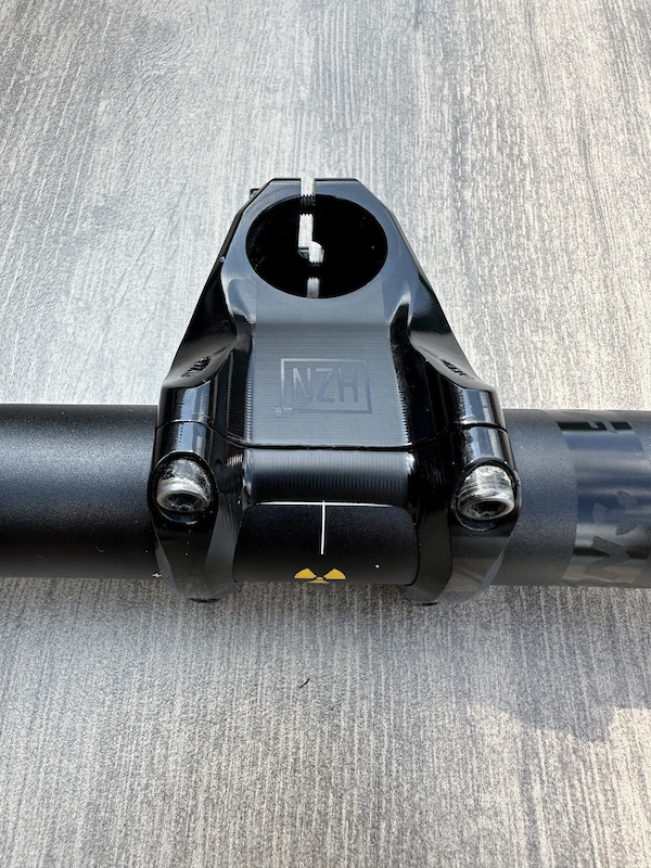 2020 Nukeproof bars 760mm and stem For Sale