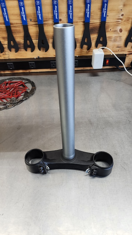 2023 Fox 40 lower clamp and steer tube NEW For Sale