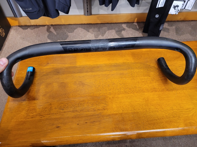 2021 Pro Vibe SL Compact Carbon Bar 44cm For Sale