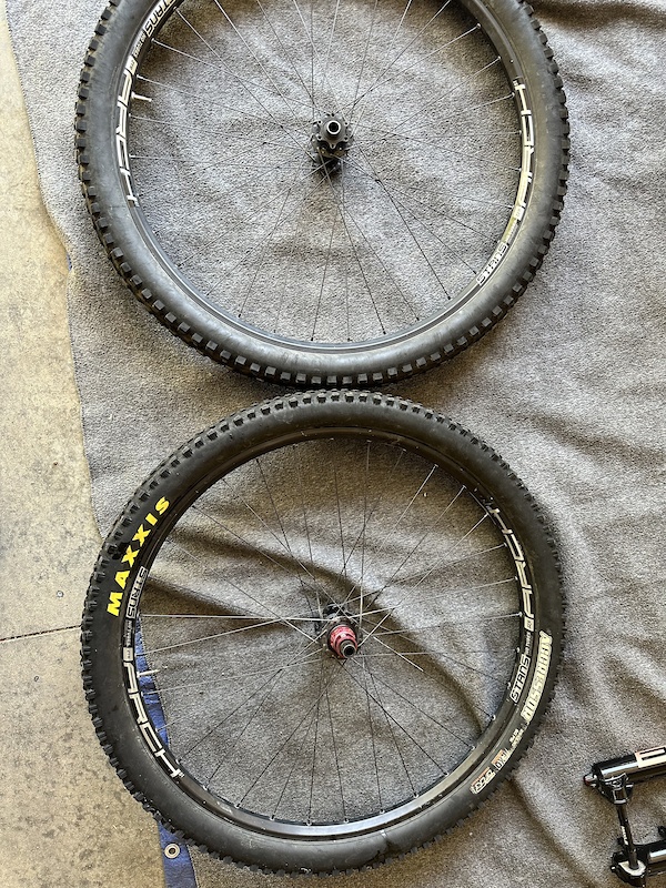 Stans Arch S1 wheelset + tires For Sale