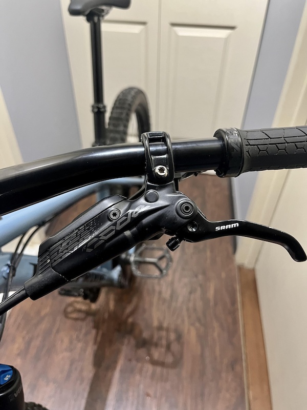 2023 Sram Code R (F+R) and HS2 rotors lightly used For Sale