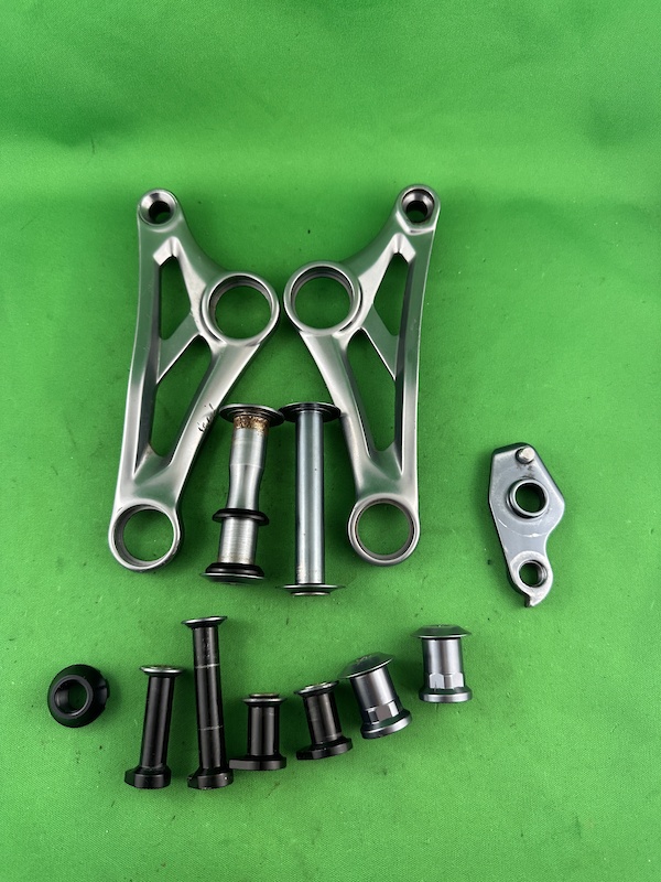 2014 ROCKY MOUNTAIN Slayer Link, Hanger and Bolt Kit 11-14 For Sale