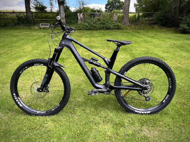 2020 Canyon Spectral CF7 - Stealth Black For Sale