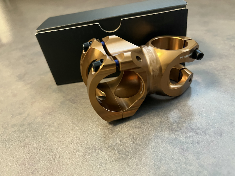 2023 RaceFace Turbine 50mm Kashima Stem (35mm) For Sale