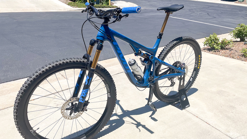 2021 Pivot Trail 429 V2 For Sale