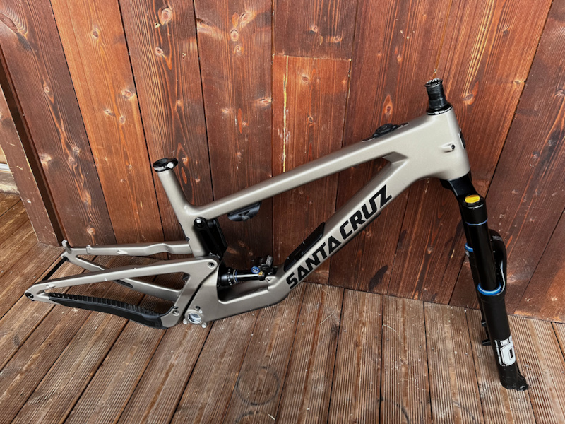 2023 Santa Cruz Megatower CC XL 29" Ohlins Shock + Forks For Sale