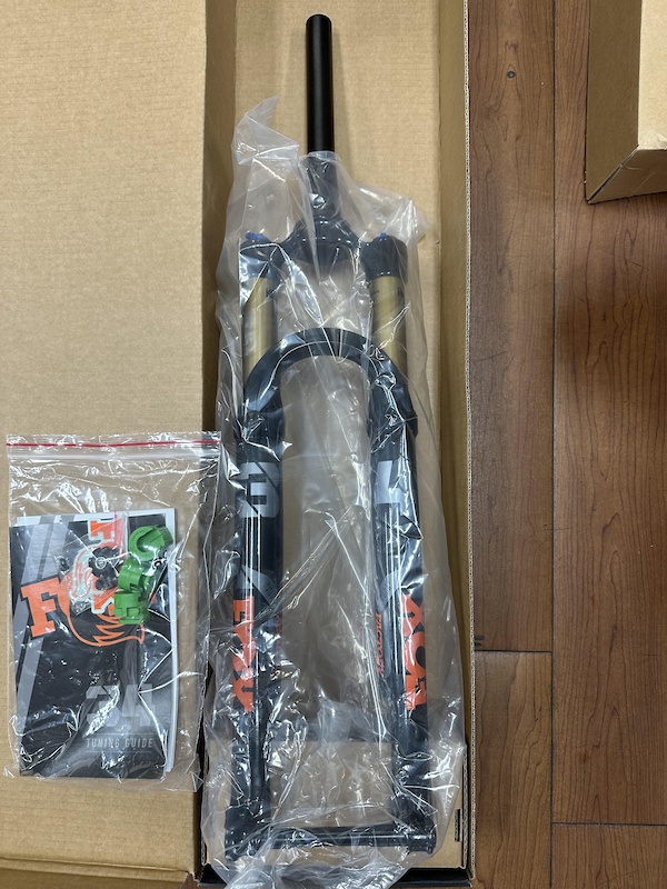 2023 FOX 34 Step-Cast Factory 29" 120mm Boost Shiny Black For Sale