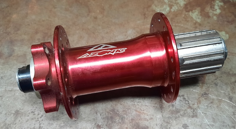 2010 AZONIC 150 x 12mm TA 6-BOLT 32 HOLE HUB For Sale