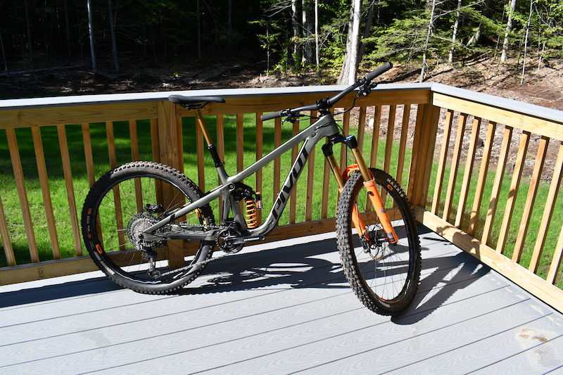 2023 Small Pivot Firebird MX Glacial Green For Sale