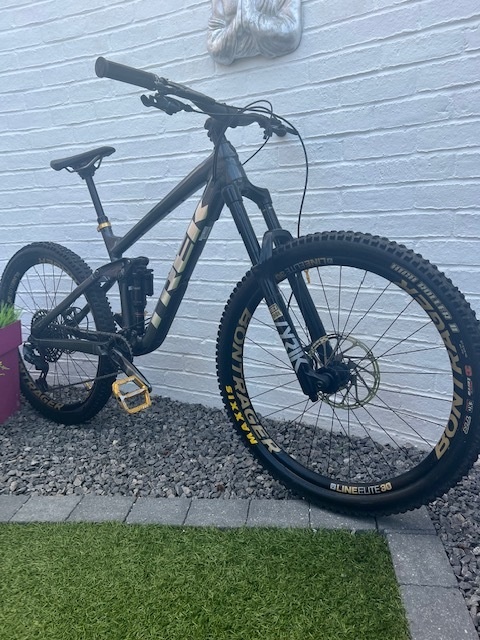 2021 TREK REMEDY 8. £3200 RRP. Upgraded. For Sale