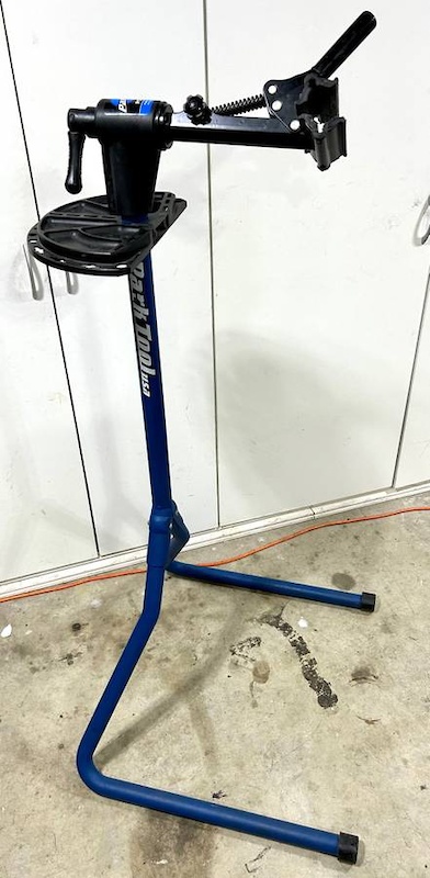 Park Deluxe Home Mechanic Repair Stand For Sale