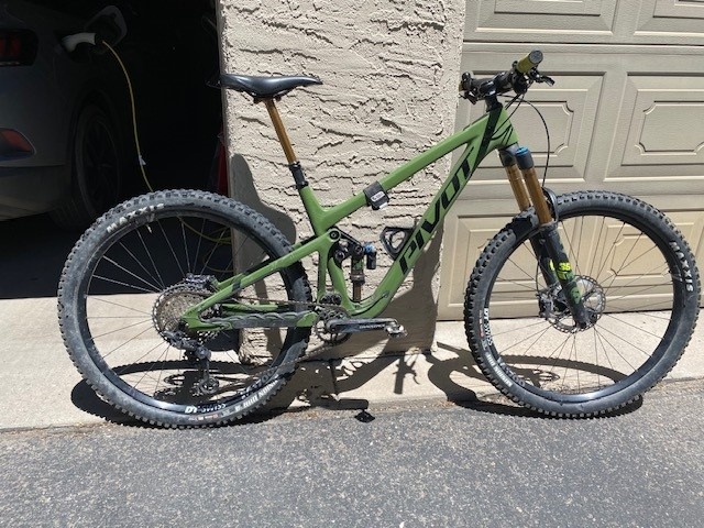 2020 Pivot Switchblade For Sale