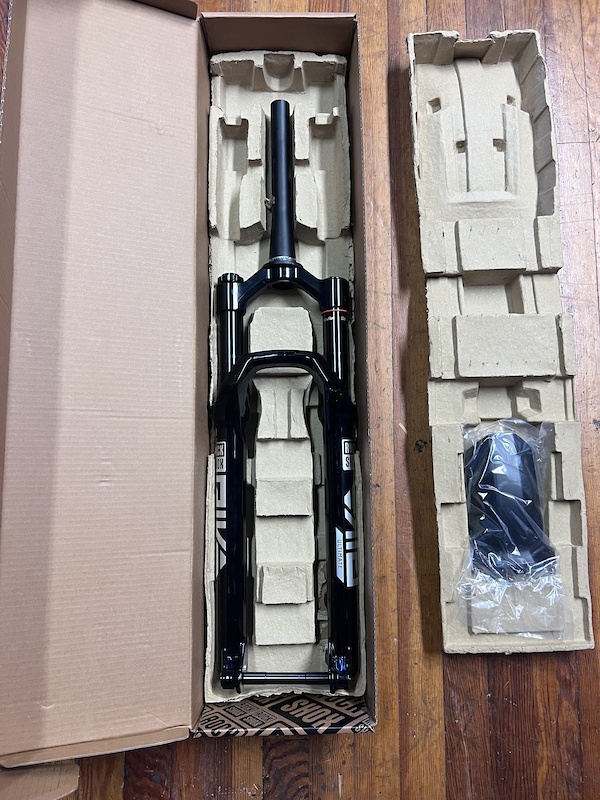 2023 Brand new Rockshox Pike Ultimate 130mm 29” fork For Sale