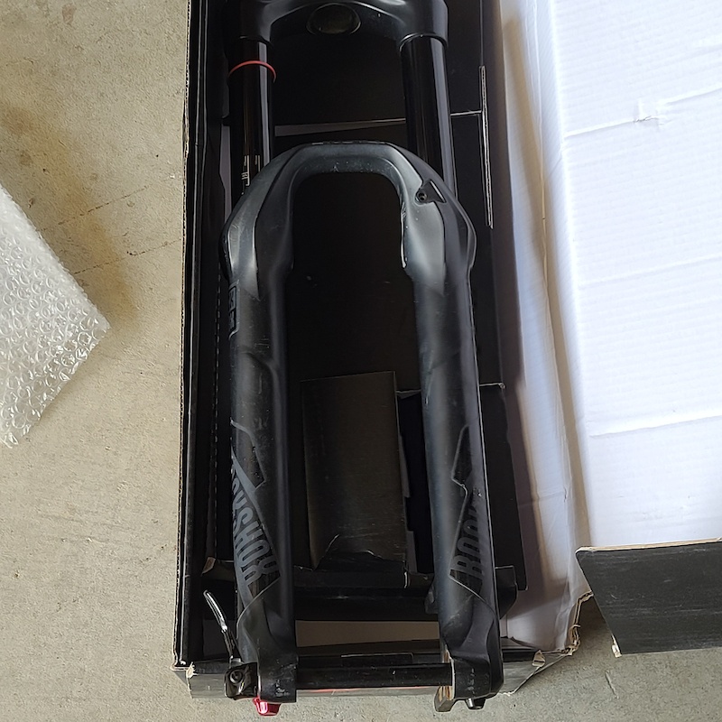 2018 Rockshox Lyric Forks w' 180mm travel, For Sale