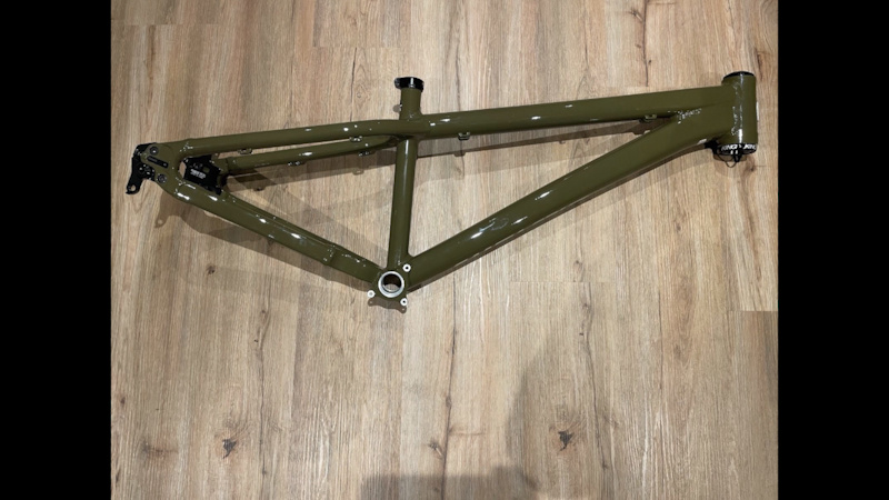 2022 Santa Cruz Jackal frame and Chris King headset For Sale