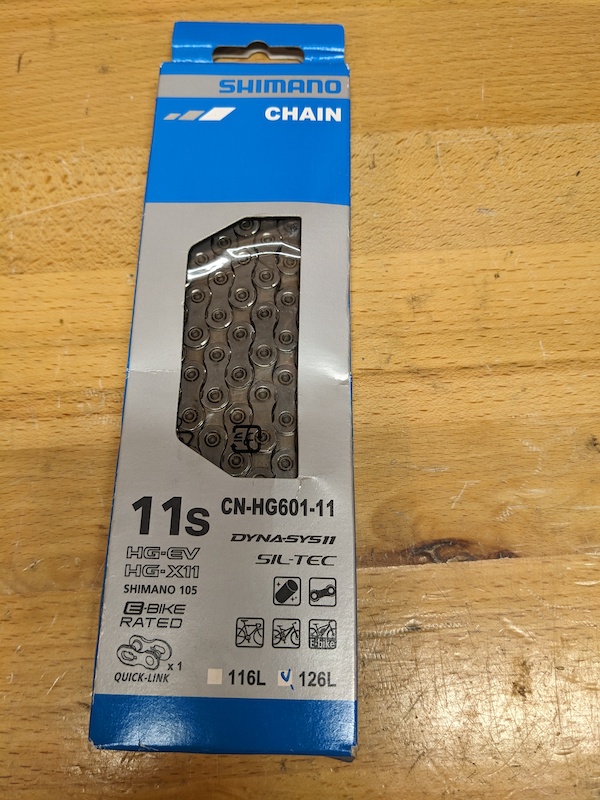 2022 Shimano 105 11 speed chain, new For Sale